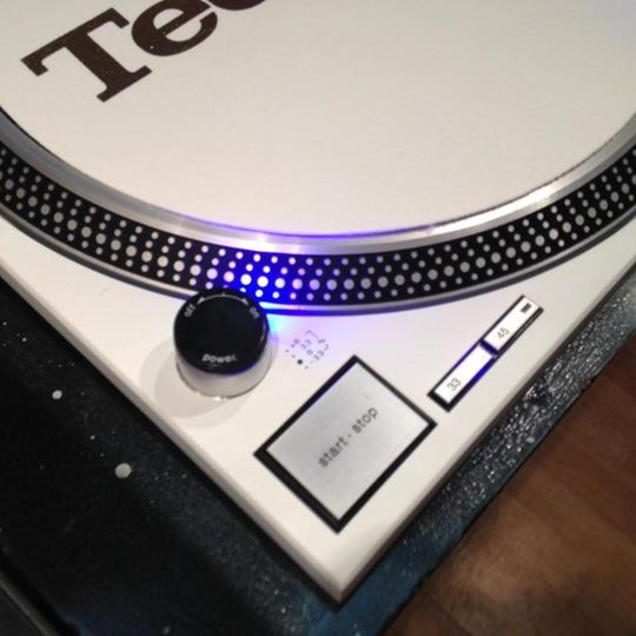 Technics 1210 All White on the Night with 12 months warranty