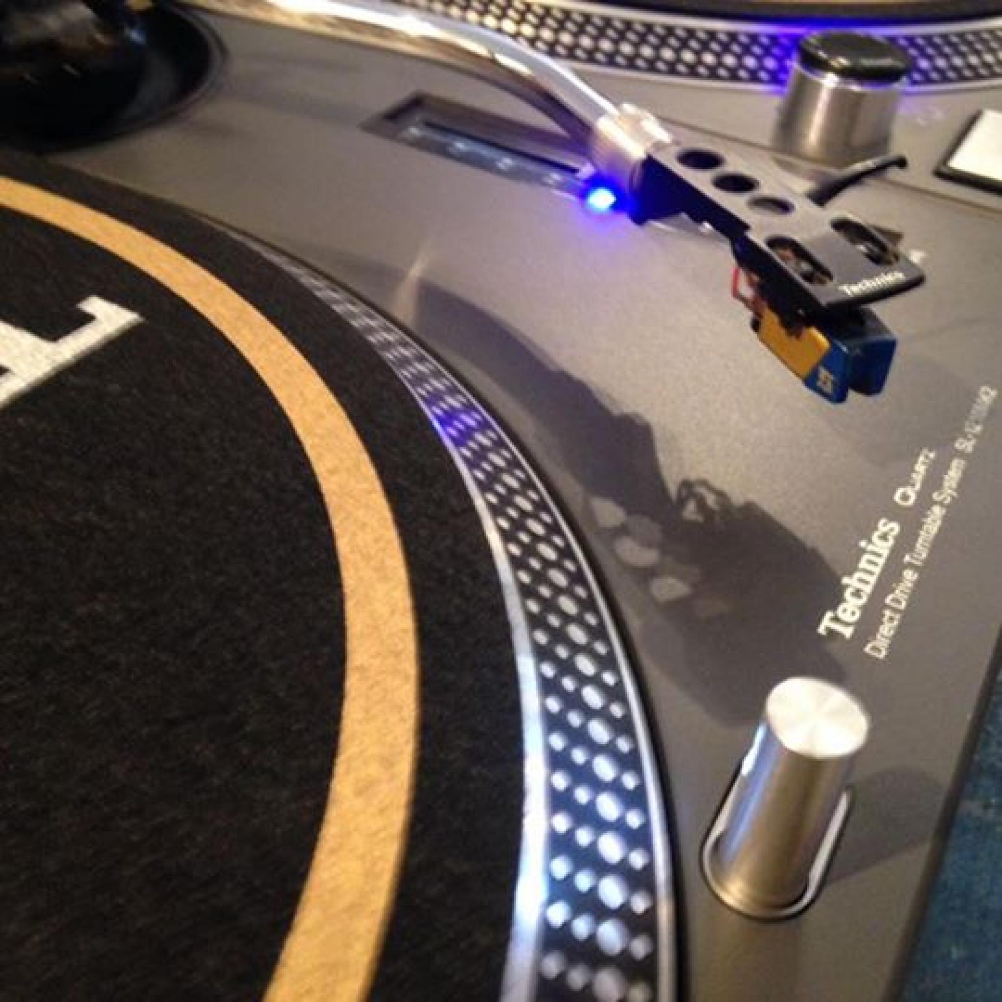 Technics 1210 mk2 blue conversion with one year warranty | Temple Of Bass