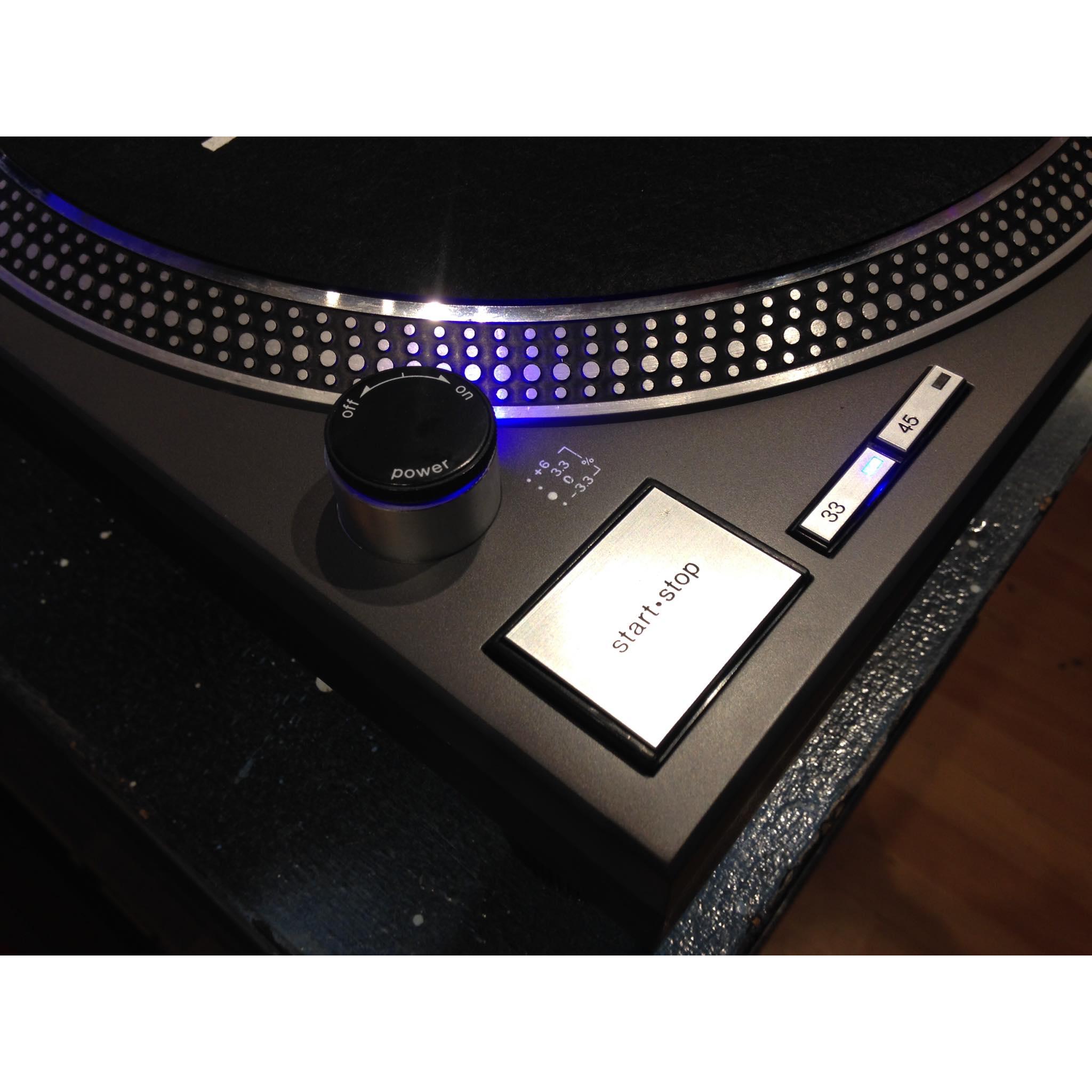 Technics 1210 in good condition with 6 month warranty