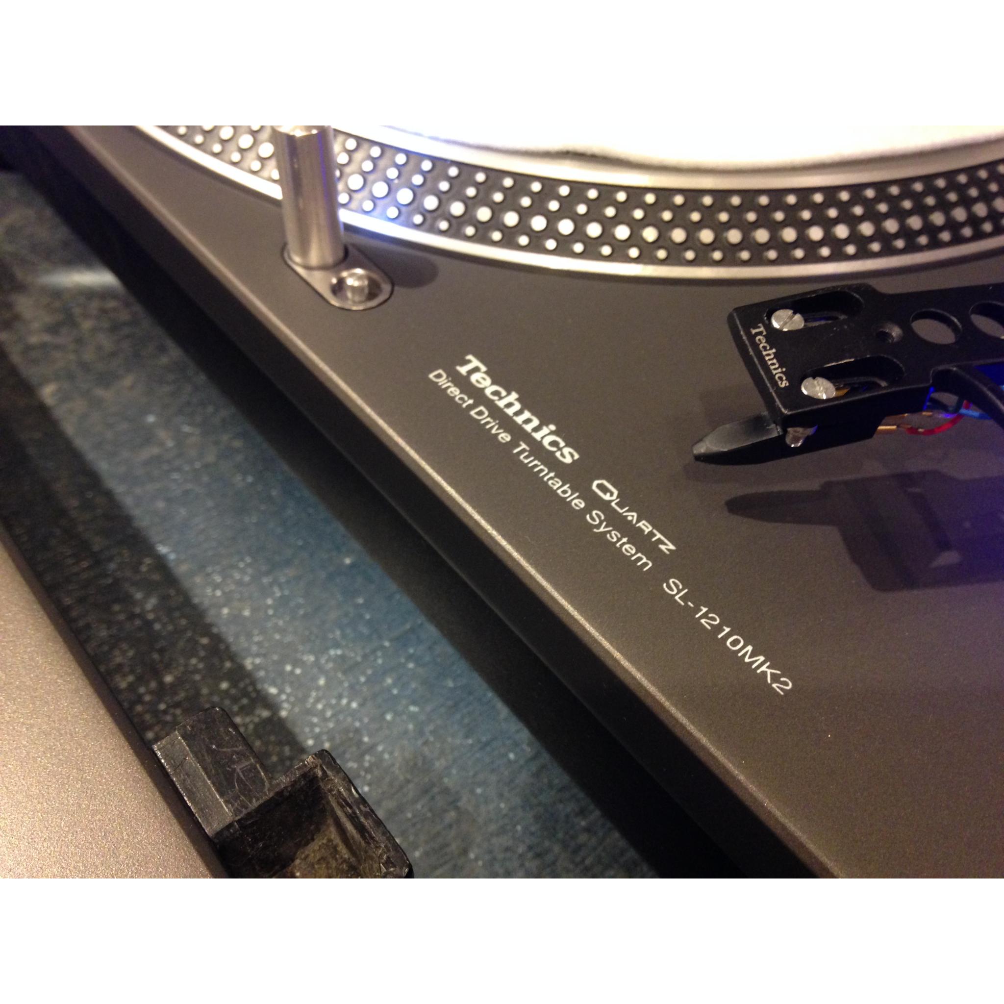 Technics 1210 mk2 excellent condition with blue conversion, cart and ...