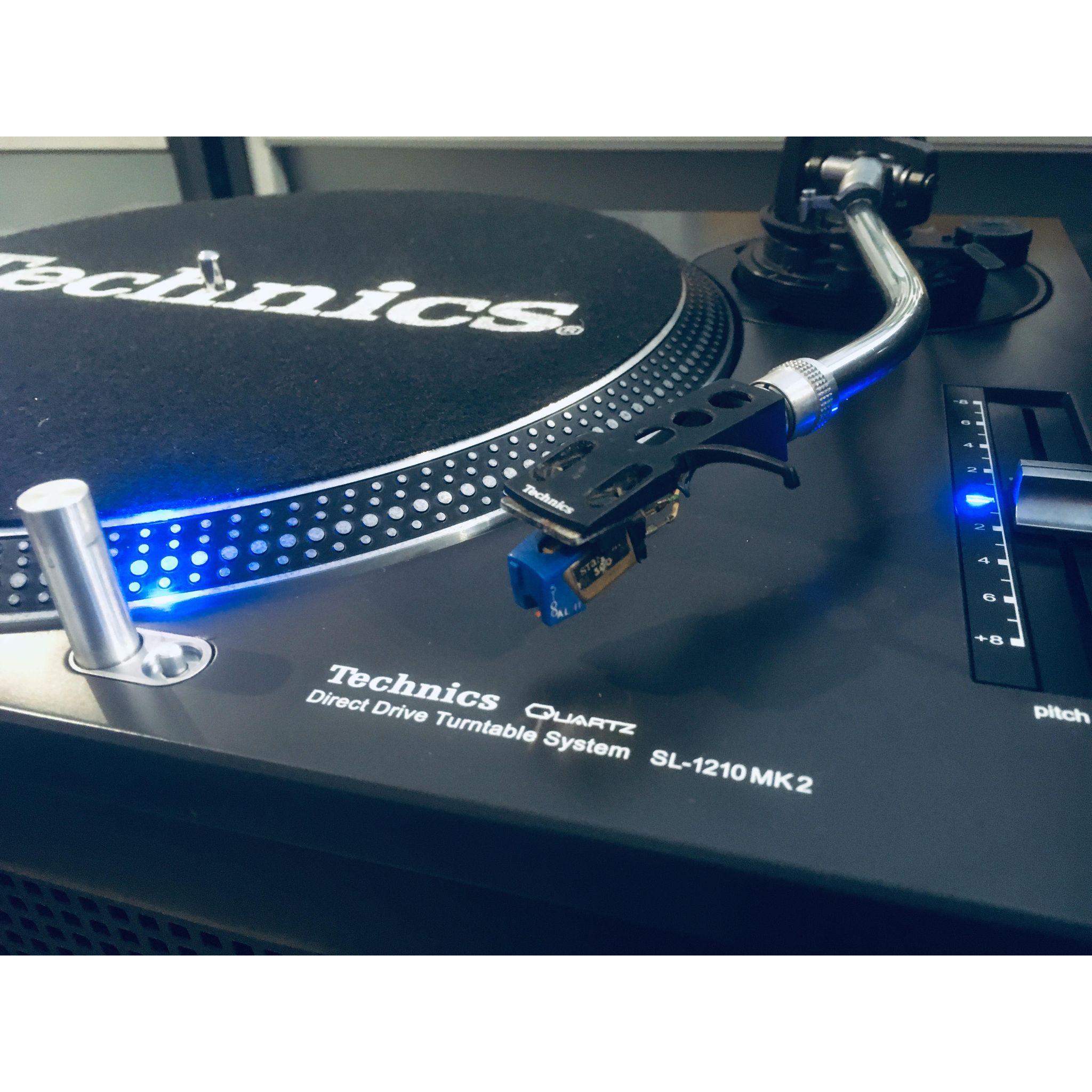 Technics 1210 mk2 with blue led conversion and lid